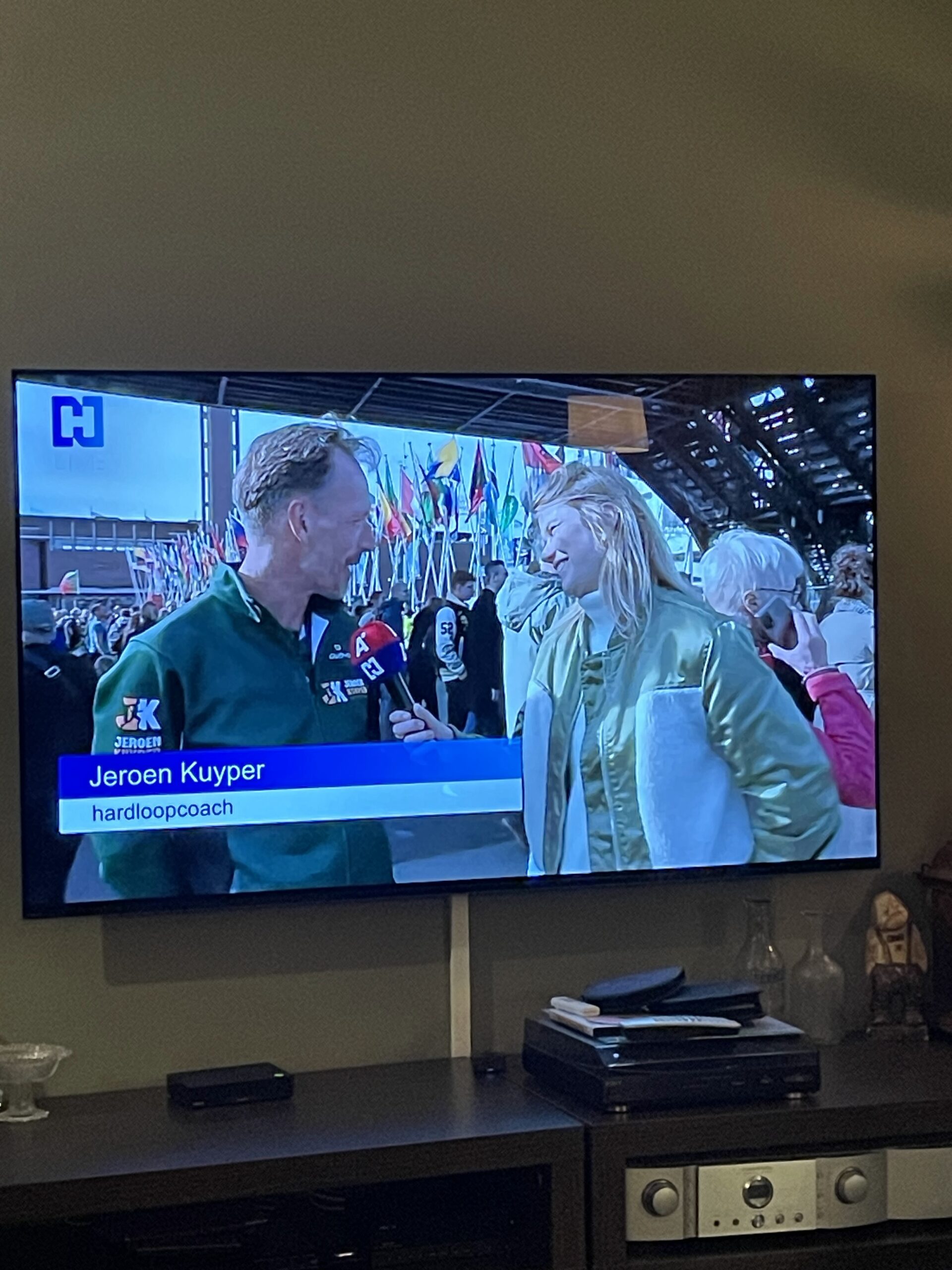 Live verslag tijdens de Amsterdam Marathon 2024 met AT5/NH Nieuws ...
